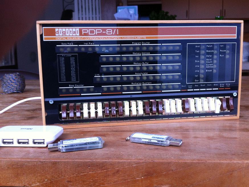 PiDP-8/I - remaking the PDP-8/I - Raspberry Pi