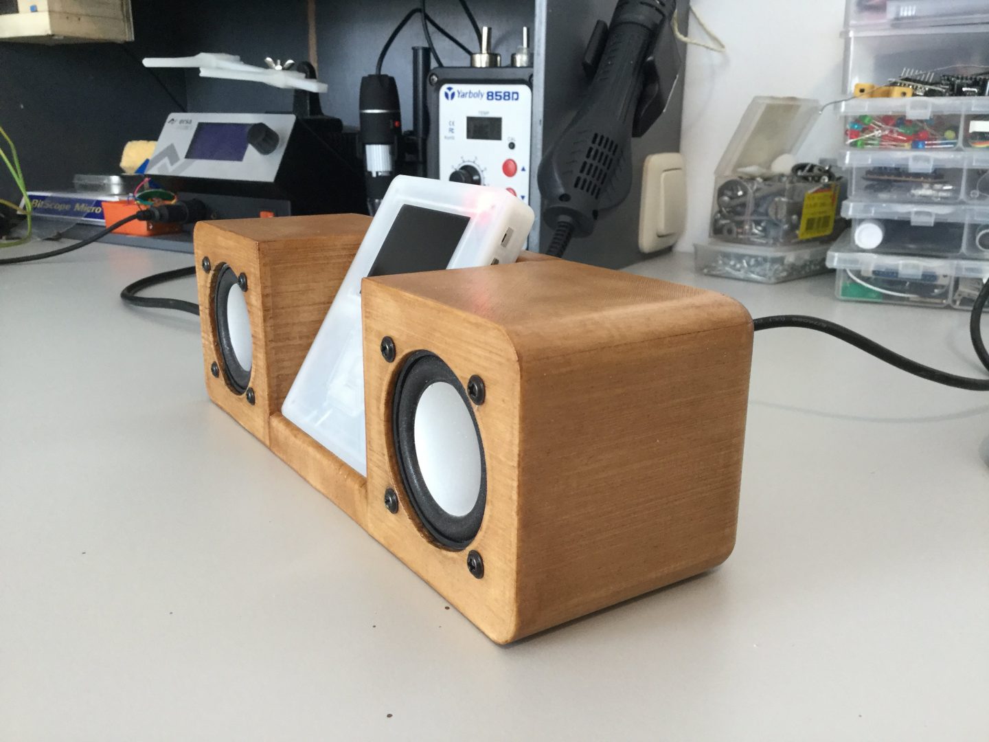 PiPod: the Raspberry Pi Zero portable music player - Raspberry Pi PiPod: the Raspberry Pi Zero portable music player - Raspberry Pi