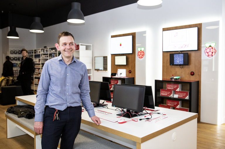 The Raspberry Pi shop, one month in - Open-Electronics