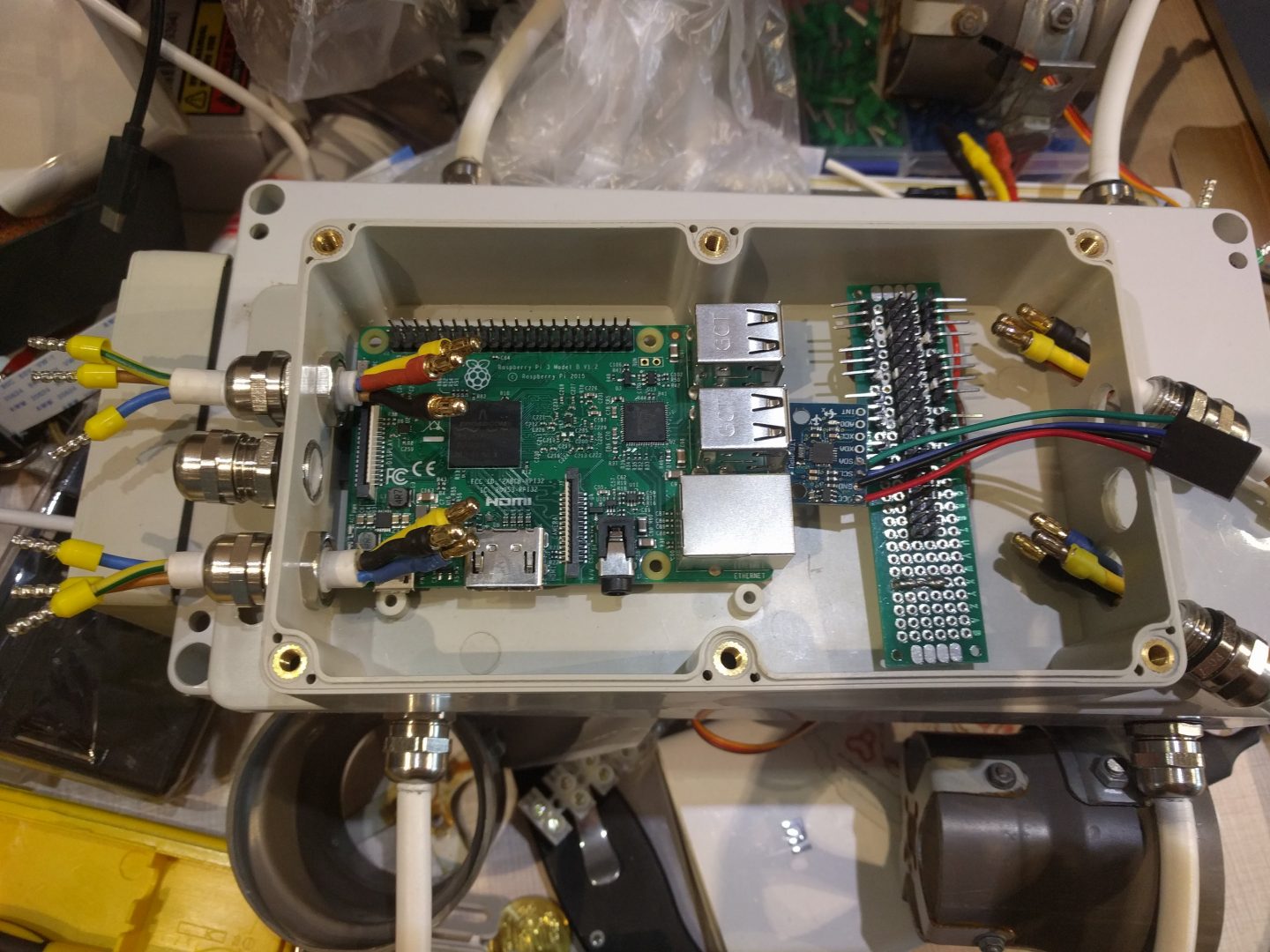 Raspberry Pi underwater camera drone | The MagPi 80 - Open-Electronics