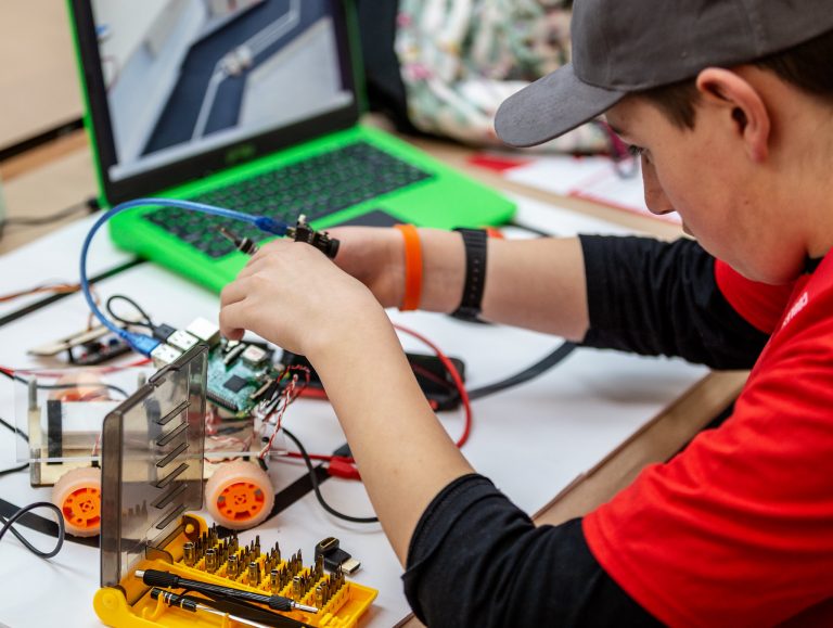 New free resources for young people to become independent digital ...