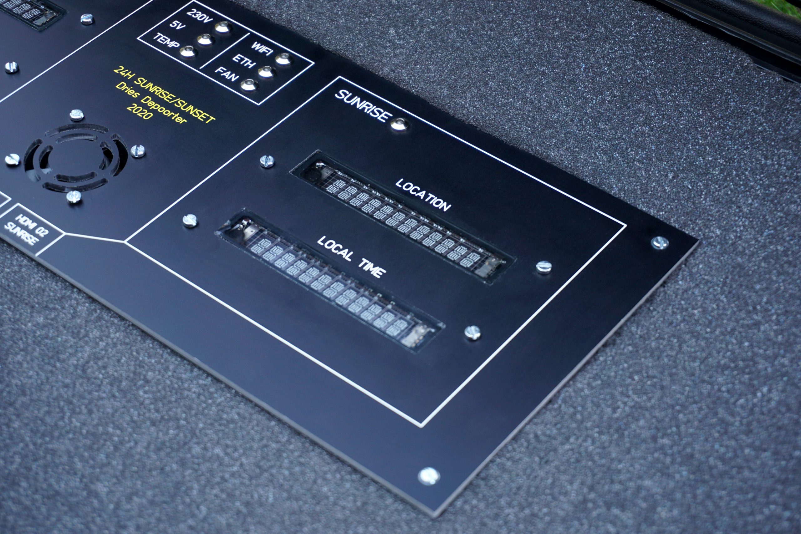 Global sunrise/sunset Raspberry Pi art installation - Raspberry Pi