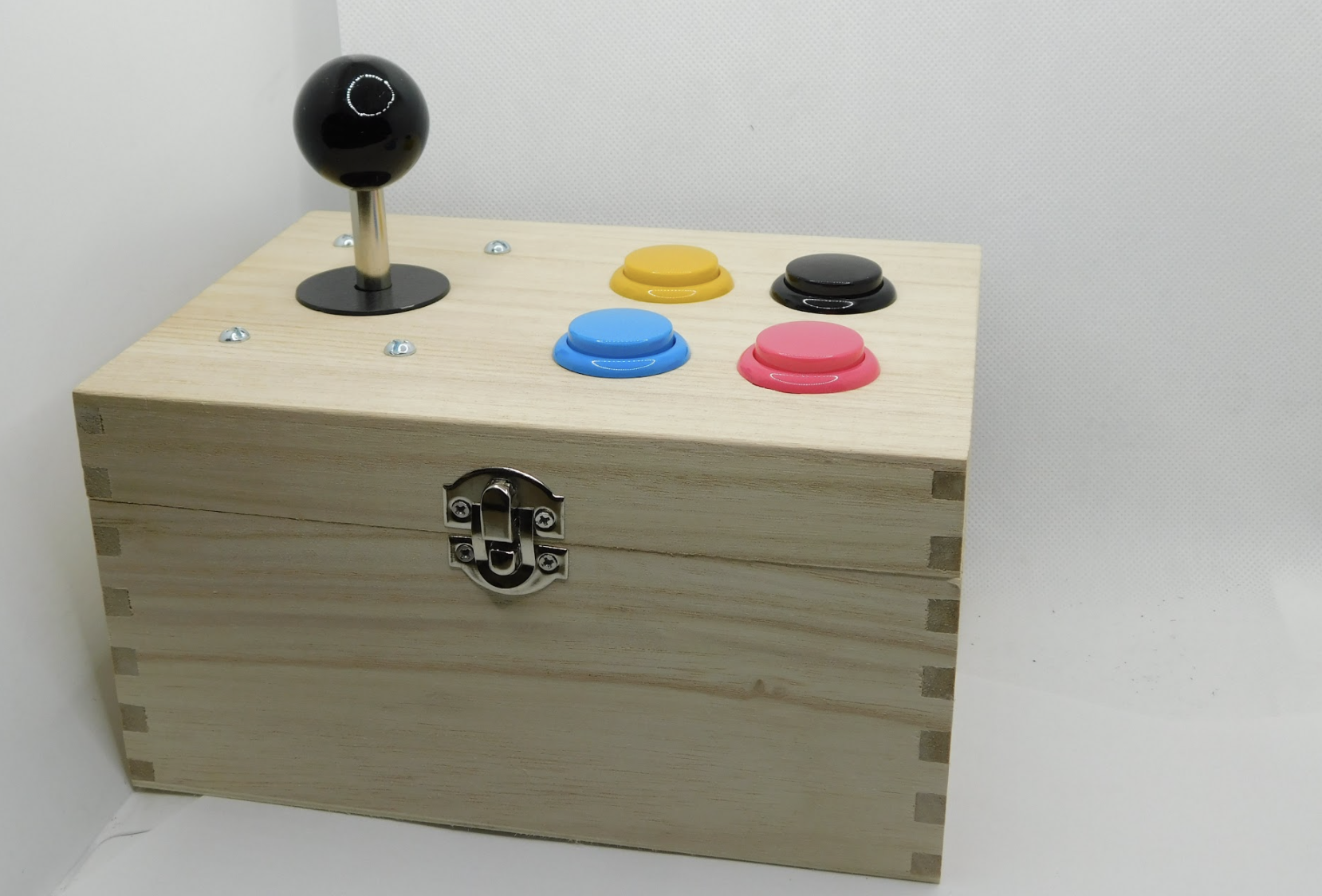 Custom USB games controllers with Raspberry Pi Pico | HackSpace 42 ...