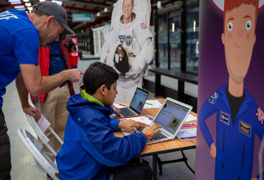 Young people designed 15000 images for astronauts in Astro Pi Mission ...