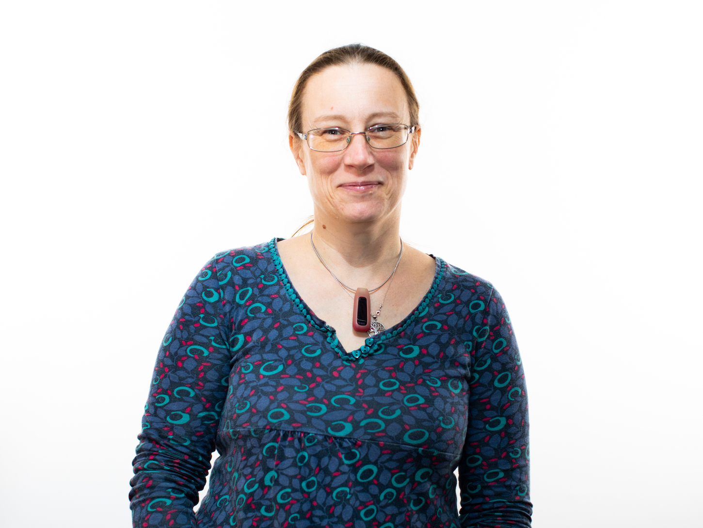 Combining research and practice to evaluate and improve computing education in non-formal ...