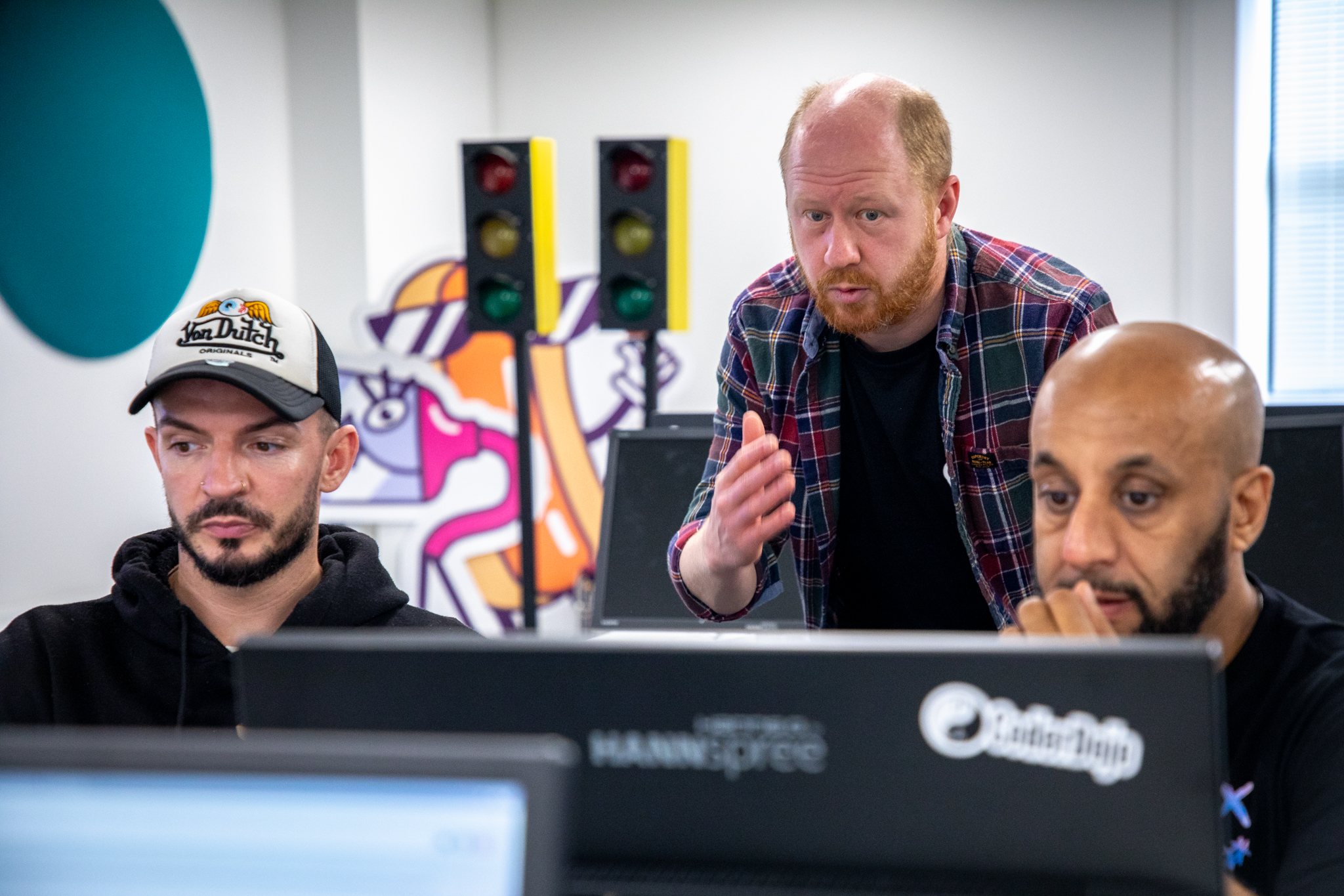 Working with UK youth and community organisations to tackle the digital ...